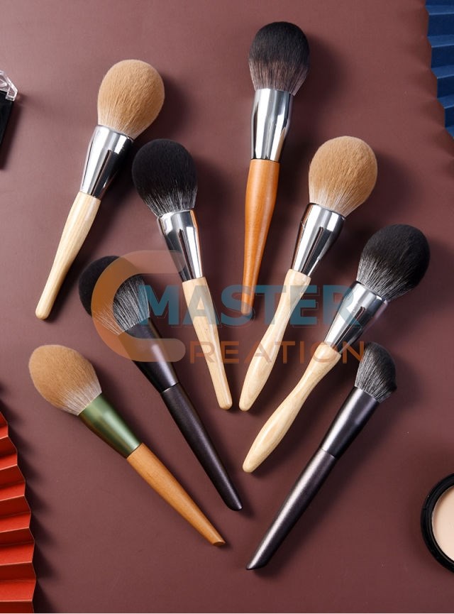 Snow Fox Brush | Oversized Loose Powder Brush | Honey Powder Brush ...