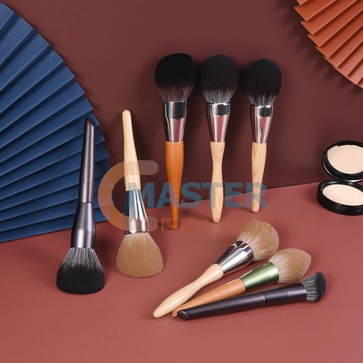 Snow Fox Brush | Oversized Loose Powder Brush | Honey Powder Brush ...